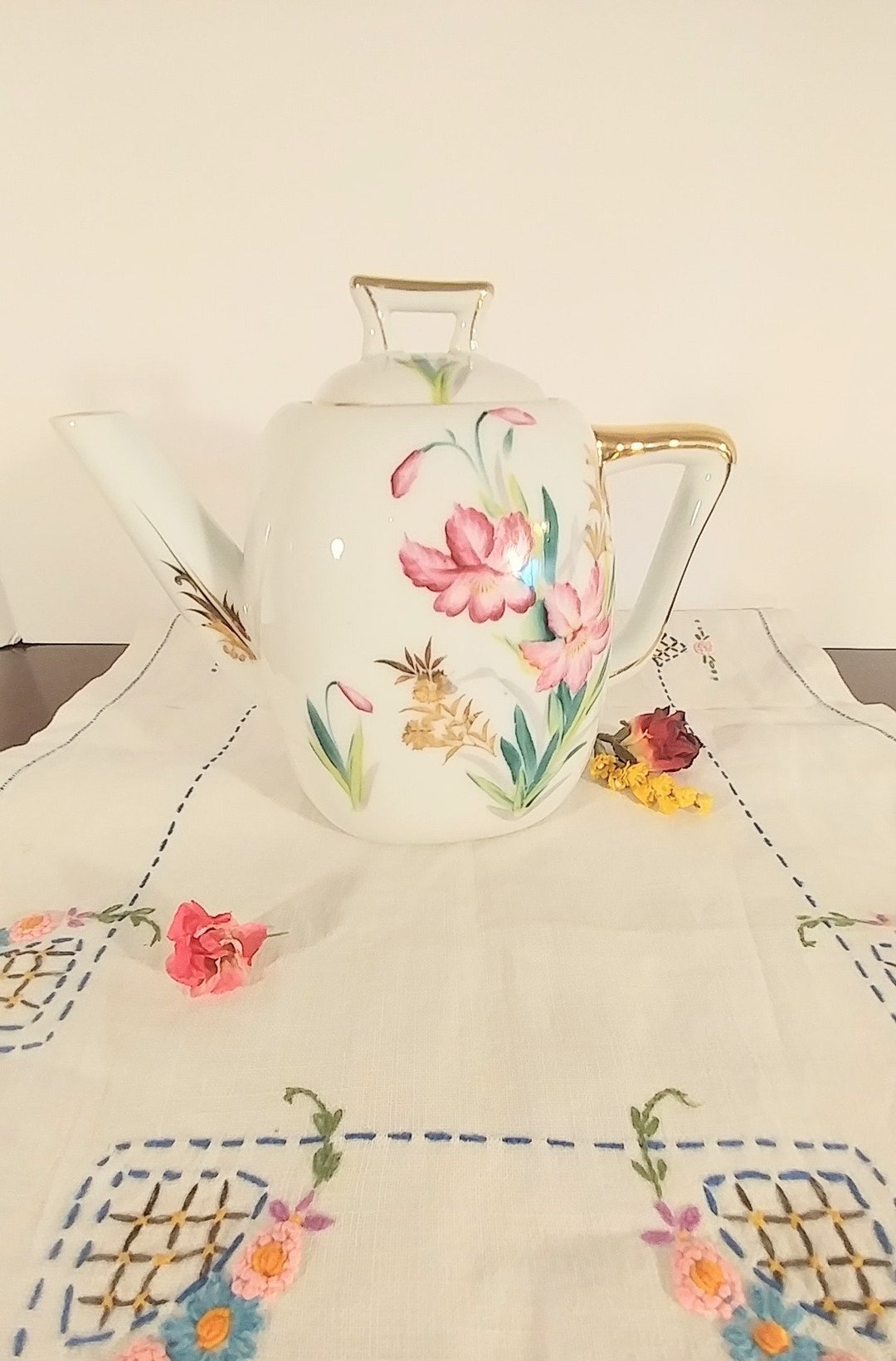 Hand Painted Mid Century Teapot by Ucagco Co, Full Size; Vintage Teapot ...