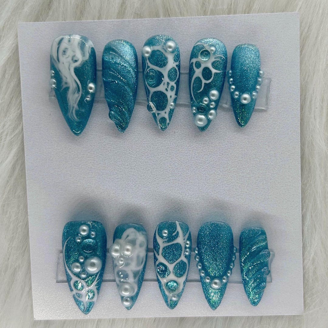 Blue Crystal Cat Eye Press on Nails + White Hexcore Nail Art With ...