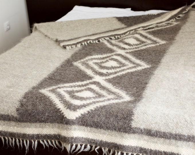 Hutsul Wool Blanket Lizhnyk, Throw Blanket, Woven Wool Art, Bedspread ...