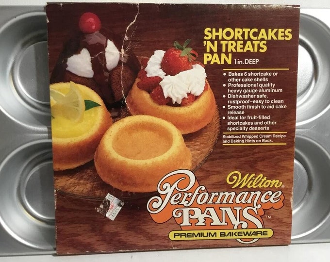 Wilton Shortcakes N Treats Pan, Fluted Pans, Mini Fillable Cake Pans, 1 ...