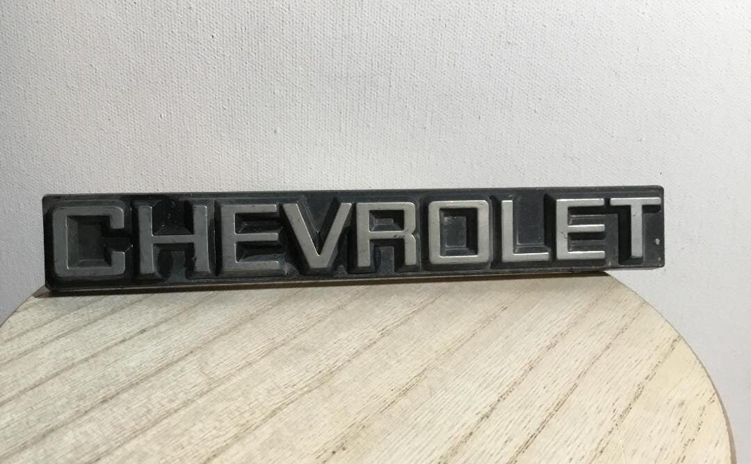 Vintage Chevrolet Grille Emblem. 1982-1990 Chevrolet Radiator Grill ...