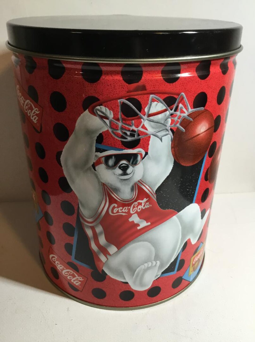 Vintage Coca Cola Polar Bear Basketball Hoop Shot Collectors Tin. Cola ...