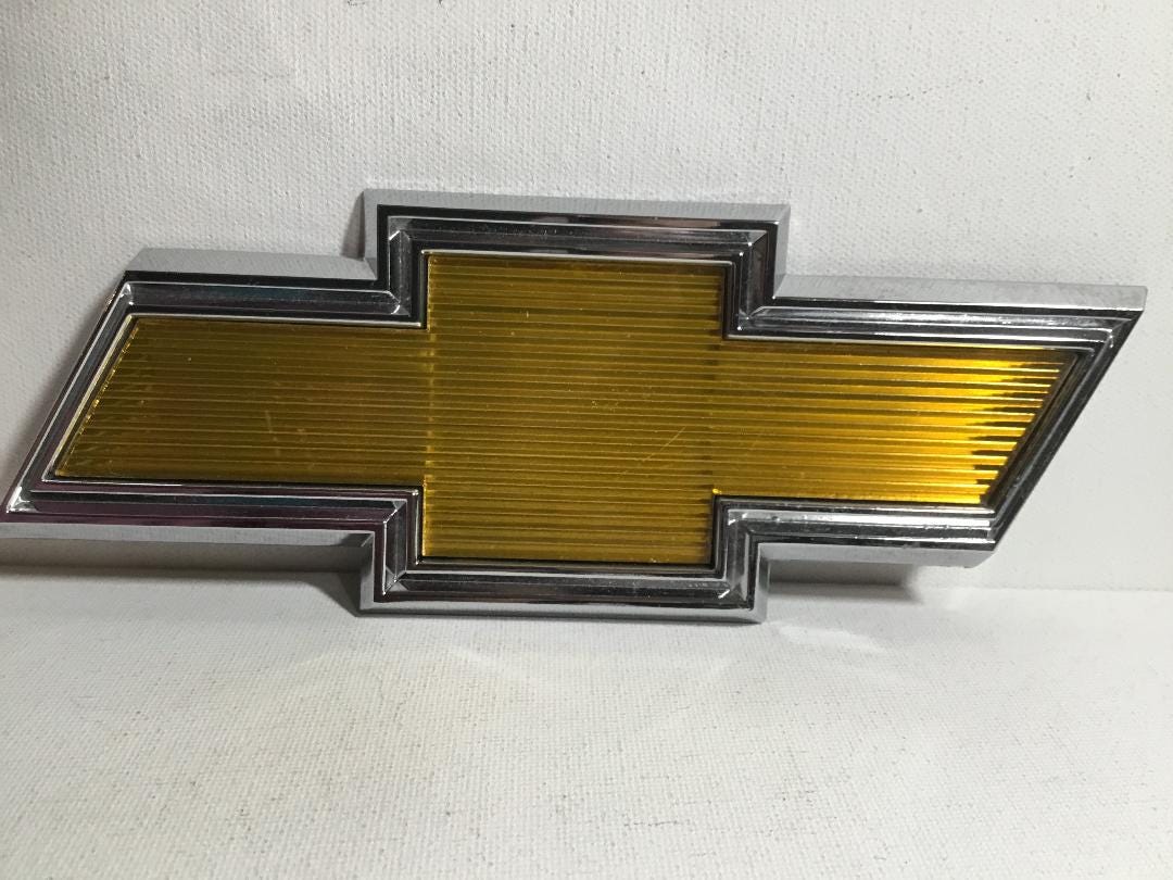 Vintage Chevrolet Bowtie Emblem Gold/chrome Front Badge Emblem Logo ...