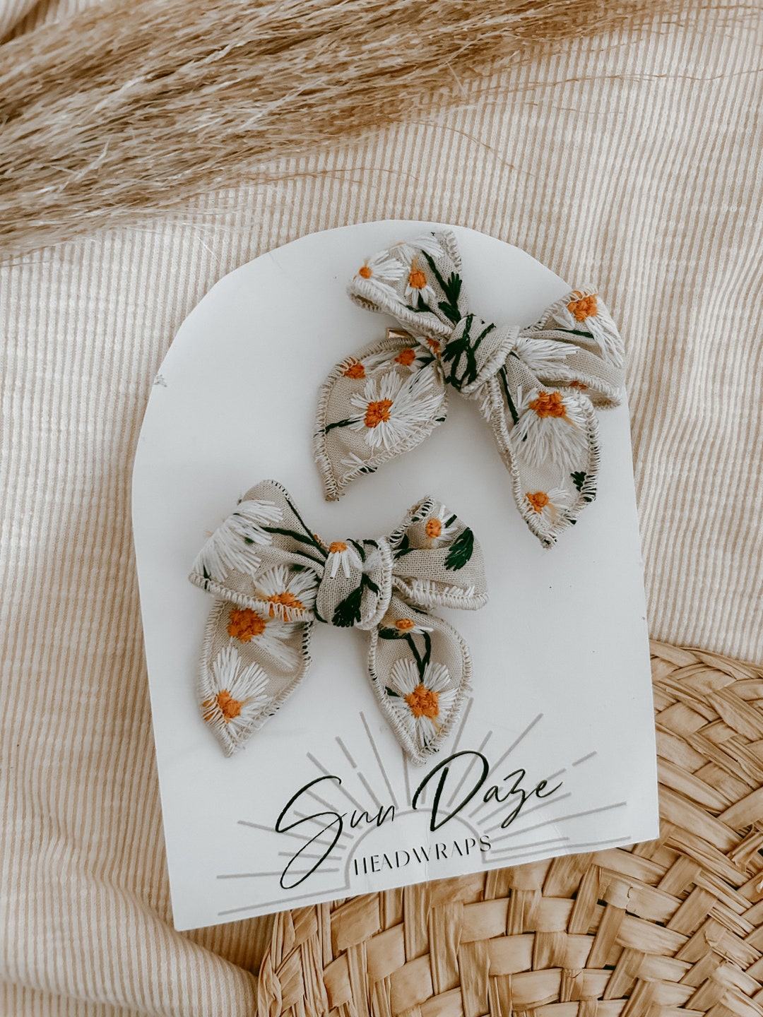 DAISY Floral Embellished Bows Embroidery, Floral Bow Toddler Hair Clips ...