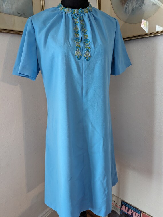 Blue shift dress with embroidery - Gem