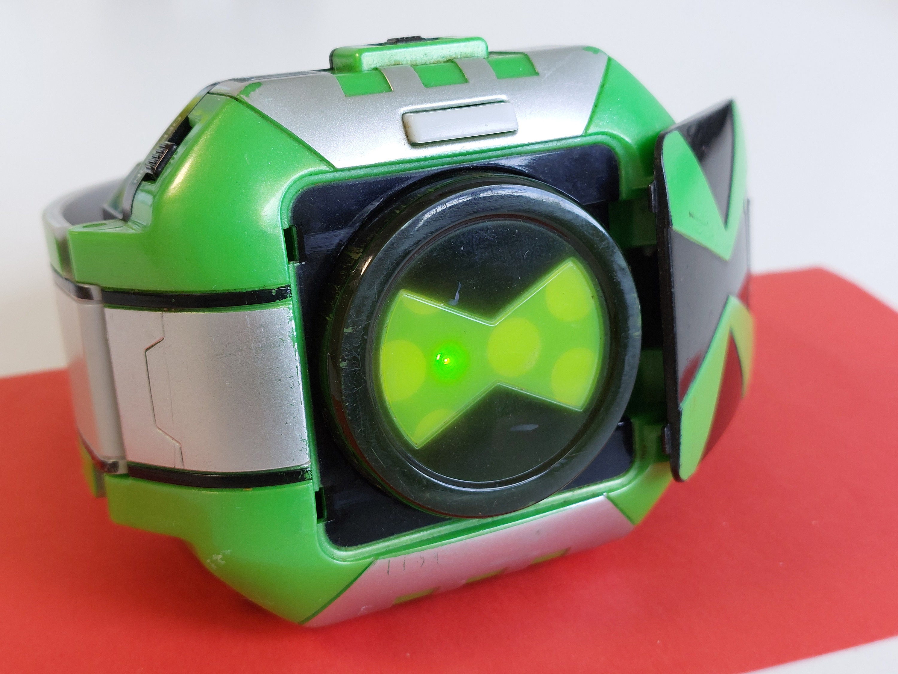 Ben 10 Omnitrix Watch Omniverse 2012 Toy Tested and Works - Etsy