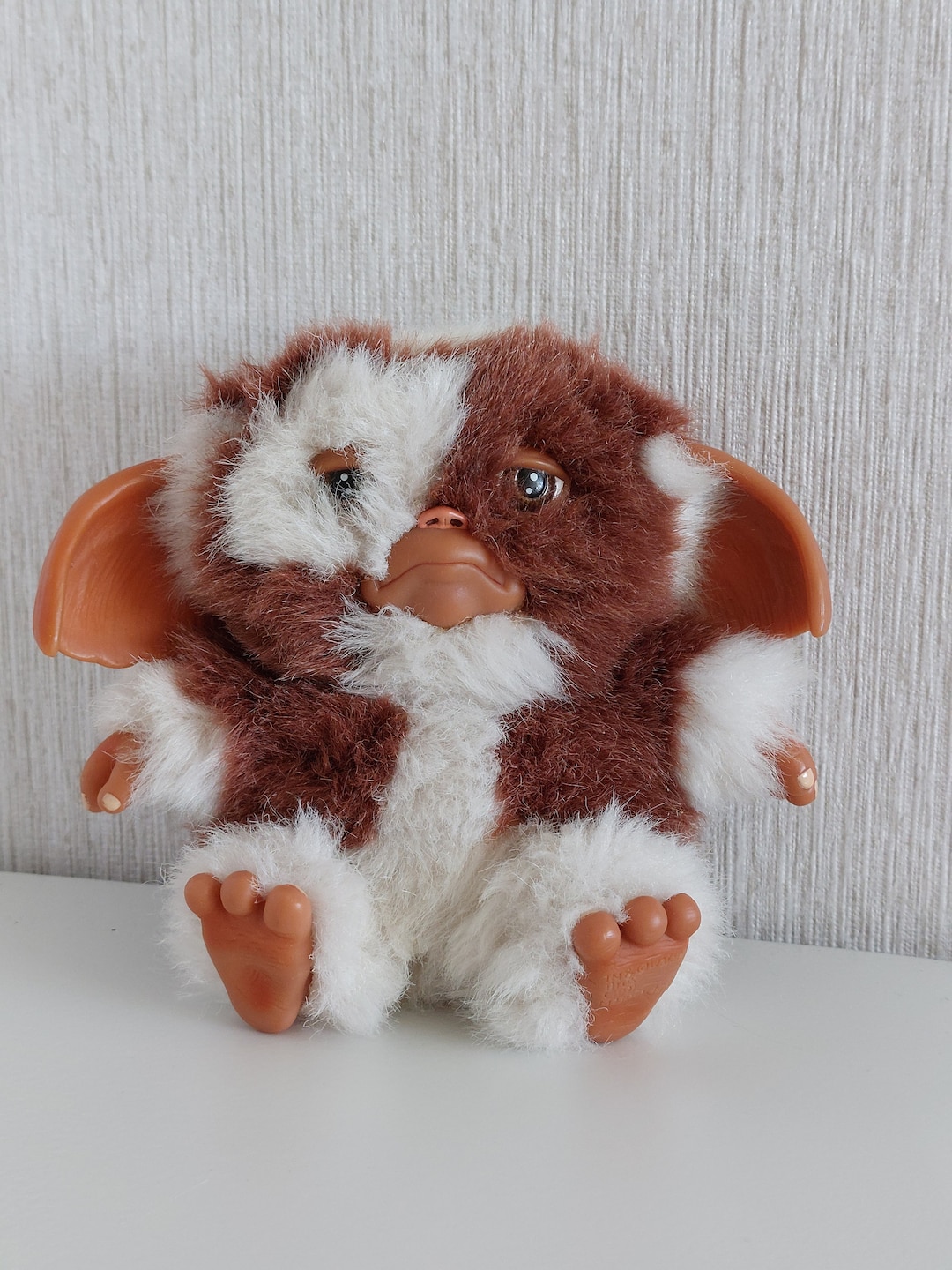 Rare NECA Gremlins Gizmo Sad Face Crying Plush Toy Mogwai Warner Bros ...