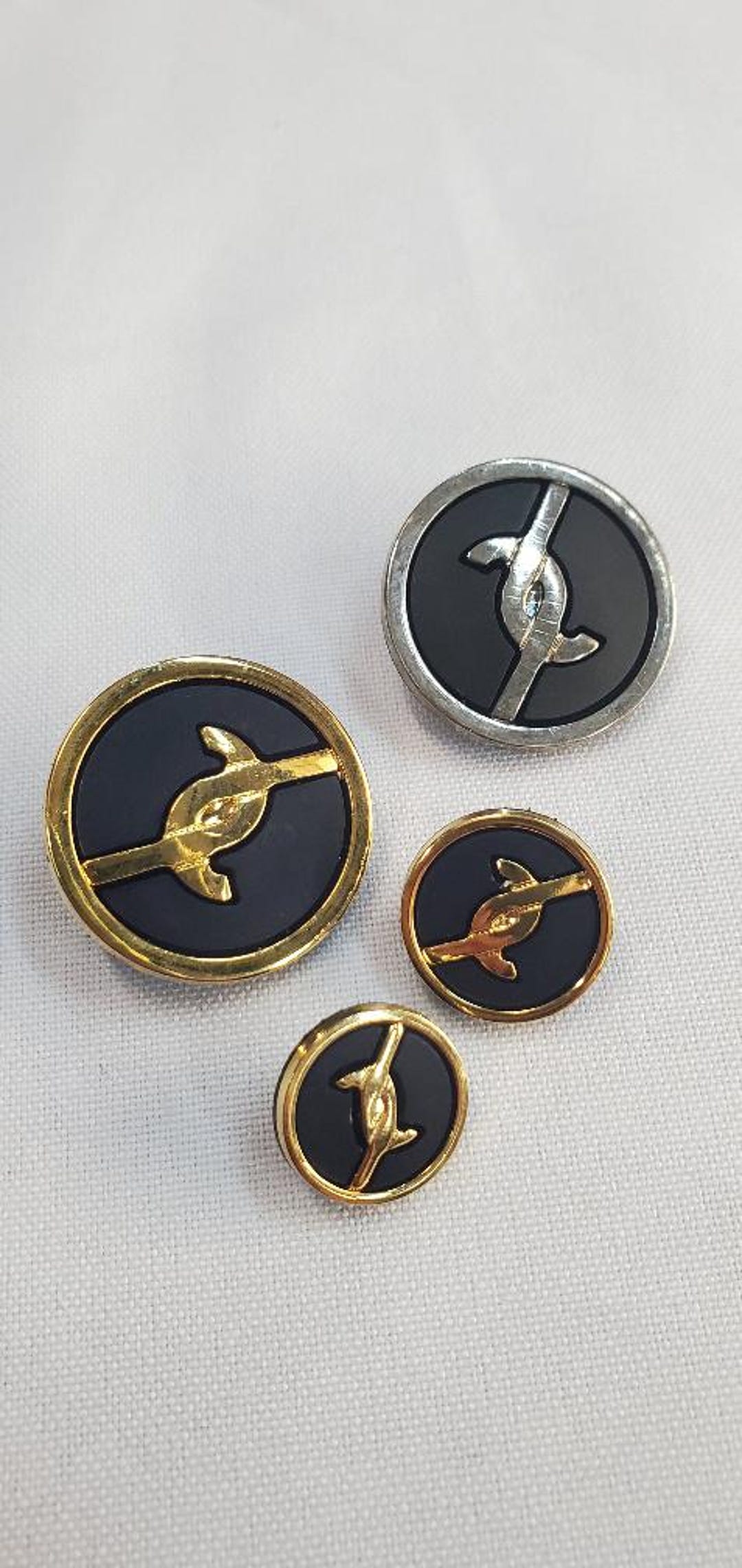 Jeweled Interlocking Link Button in Black, Gold, or Black and Silver ...
