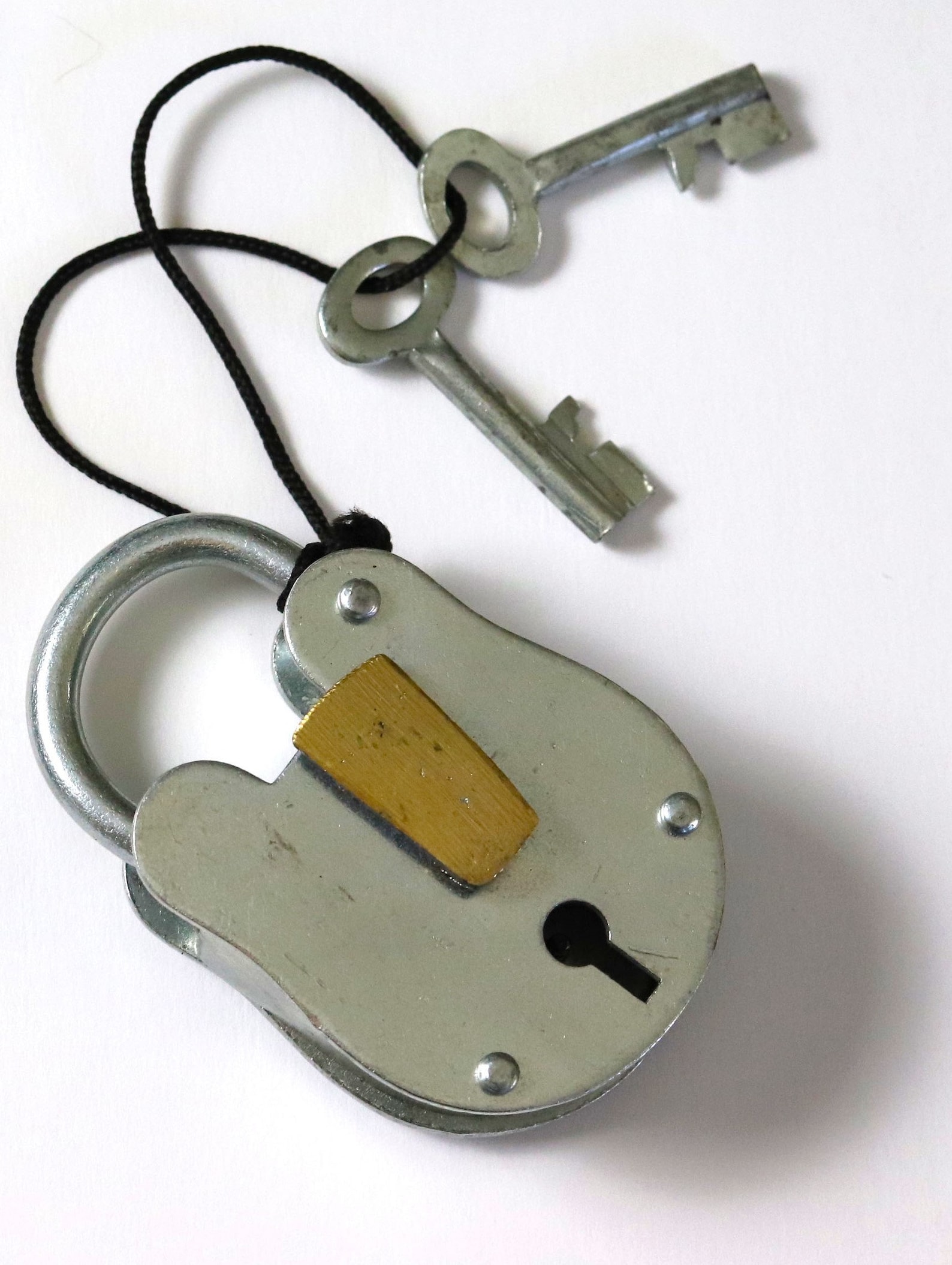 Wooden Keepsak Chest With Lock and Key Wooden Lockable | Etsy