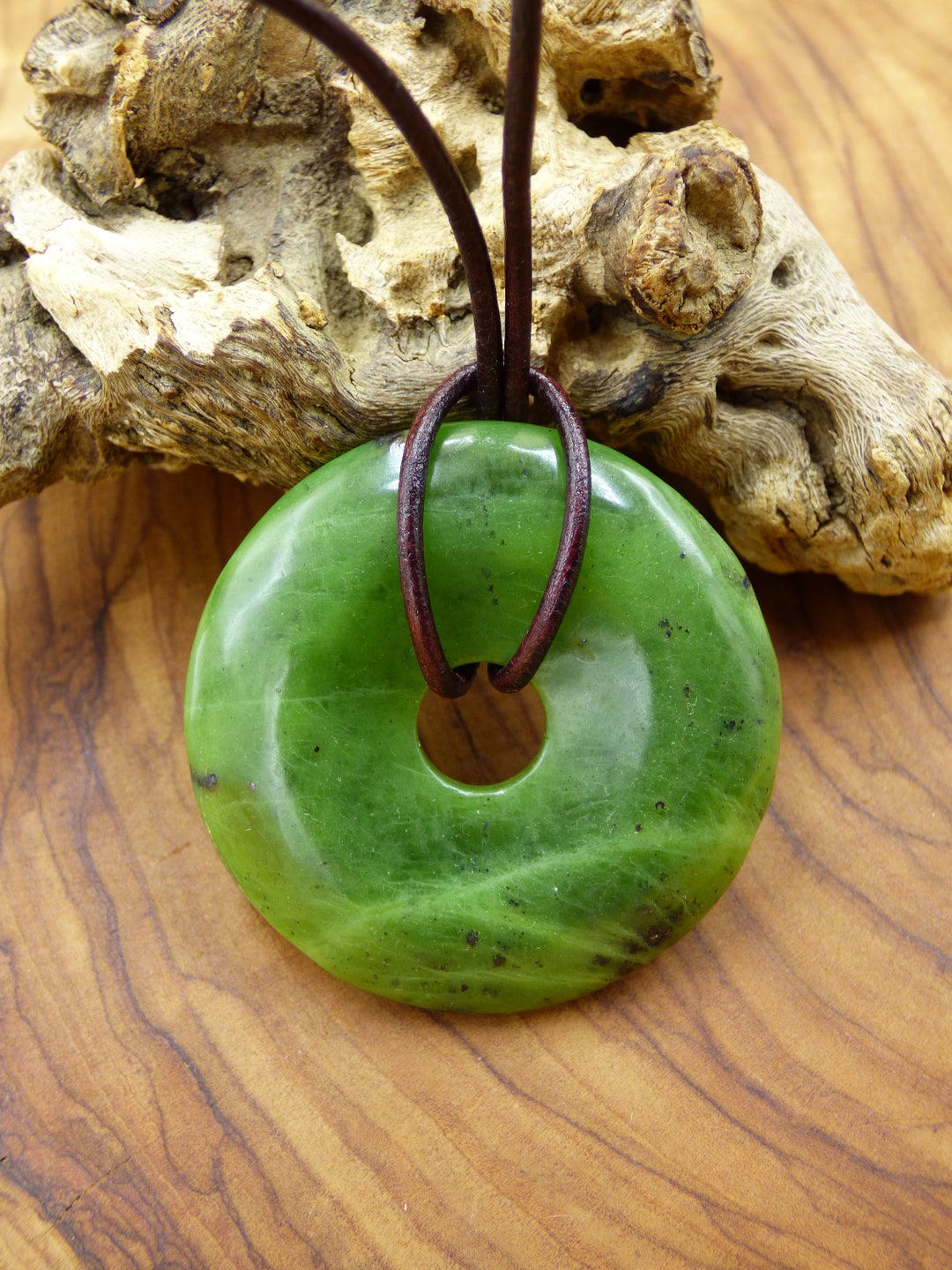 Antigorite / Serpentine / Bowenite / Canada Jade 40 Mm Gemstone ...