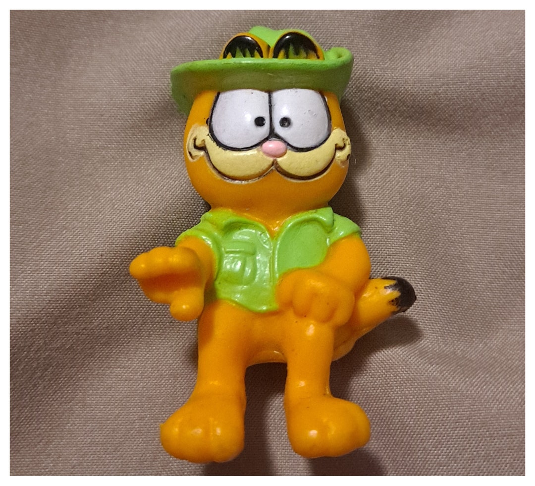 1981 Vintage Garfield the Cat Safari Car PVC Figure Sitting United ...