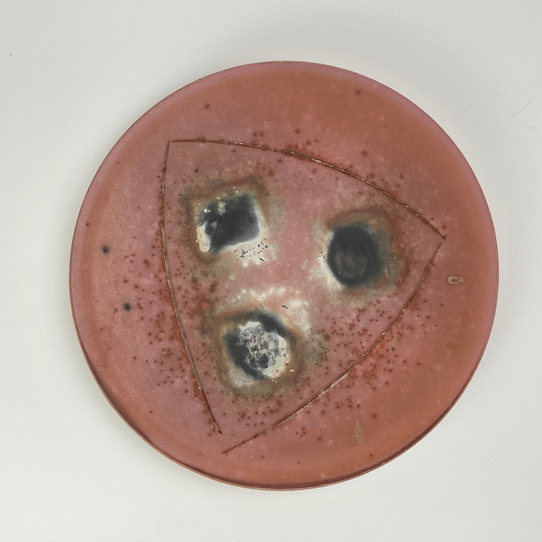 Jeffery Zigulis american, B. 1954 Pink Raku Fired Plate, Signed ca ...