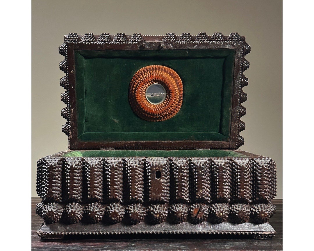 Large Antique Chip Carved Tramp Art Box With Green Velvet Interior/folk ...