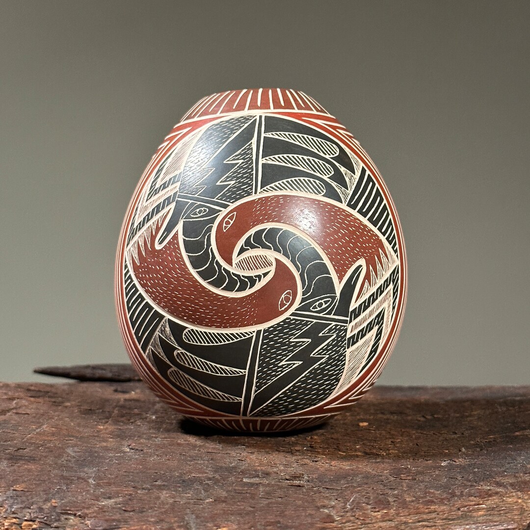 Vintage Polychrome Mata Ortiz Sgraffito Ceramic Vessel by Eleuterio ...