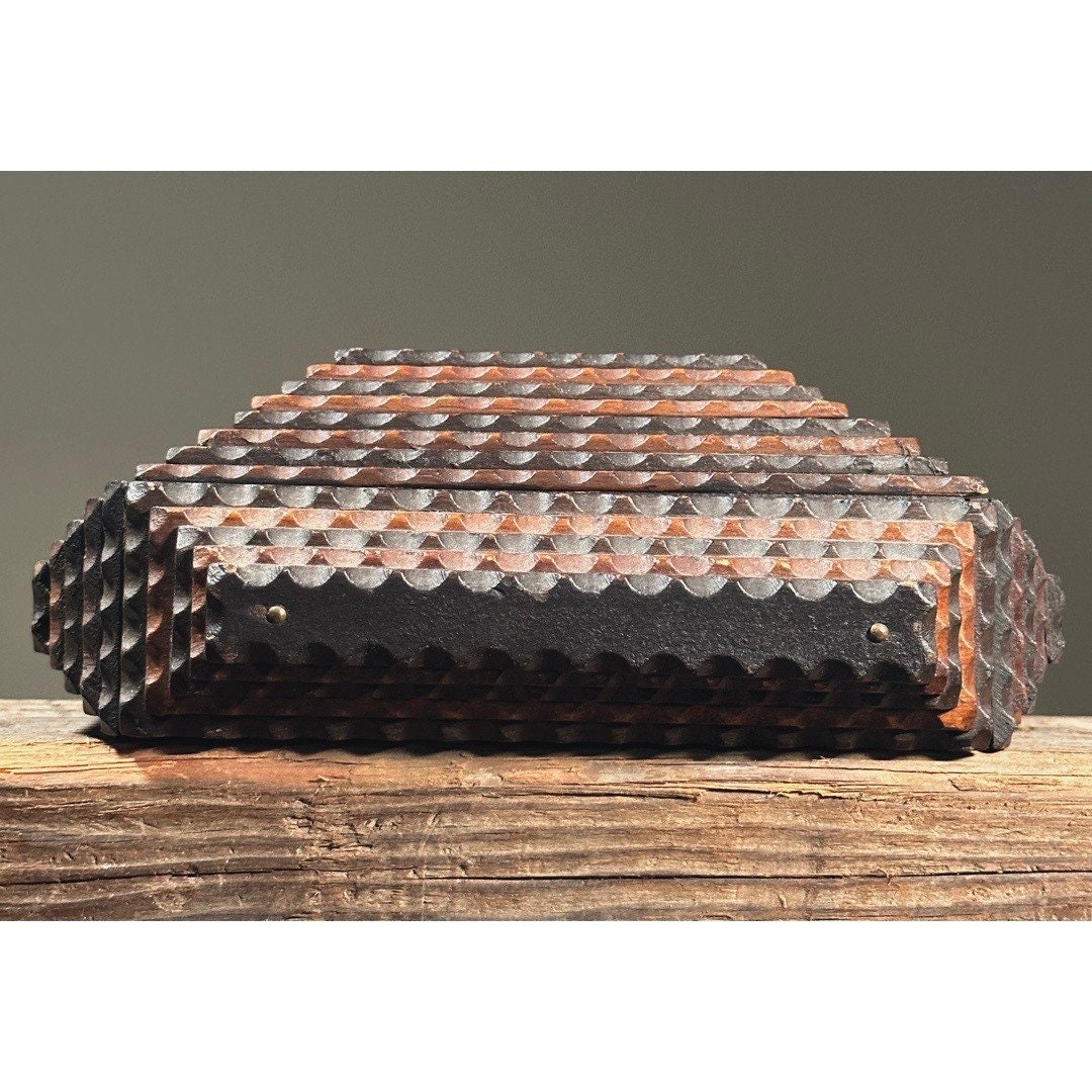 Antique Chip Carved Bicolor Tramp Art Lidded Geometric Box/brutalist - Etsy