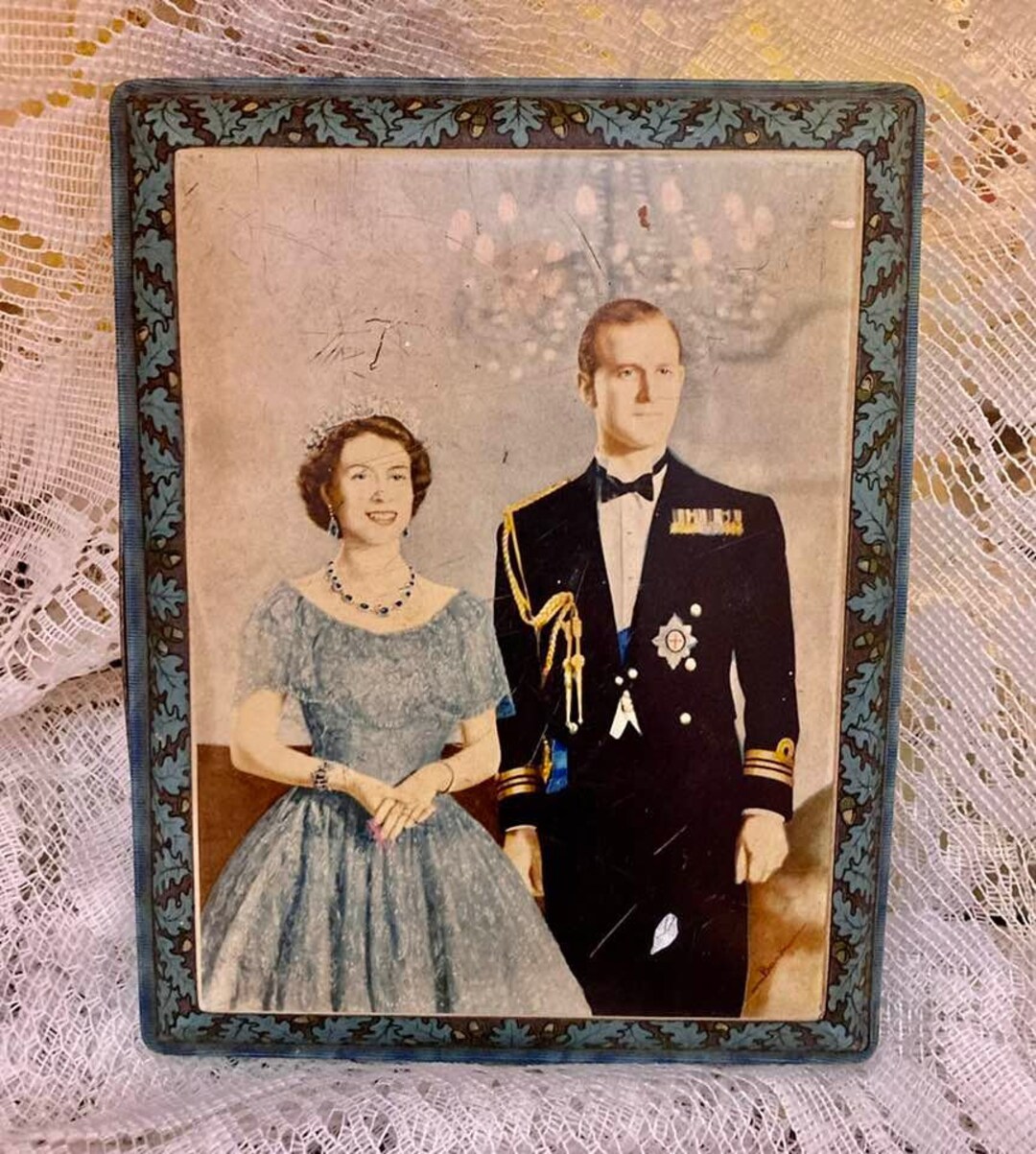 Vintage Biscuit Tin Queen Elizabeth II 228J - Etsy