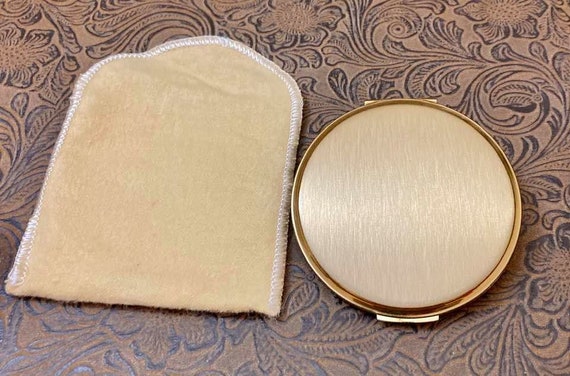Vintage Volupte USA Powder Compact … - Gem
