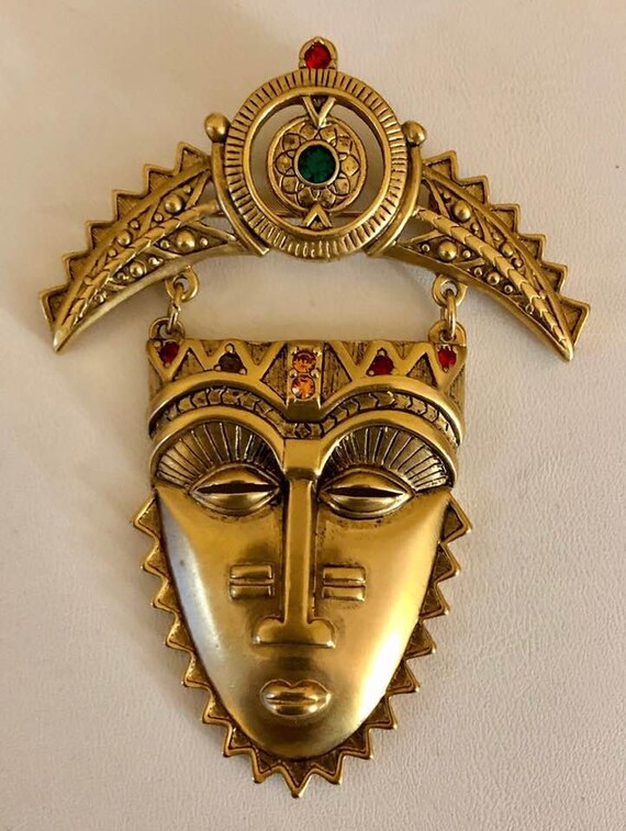 Vintage AVON Tribal Mask Brooch 155 - Gem