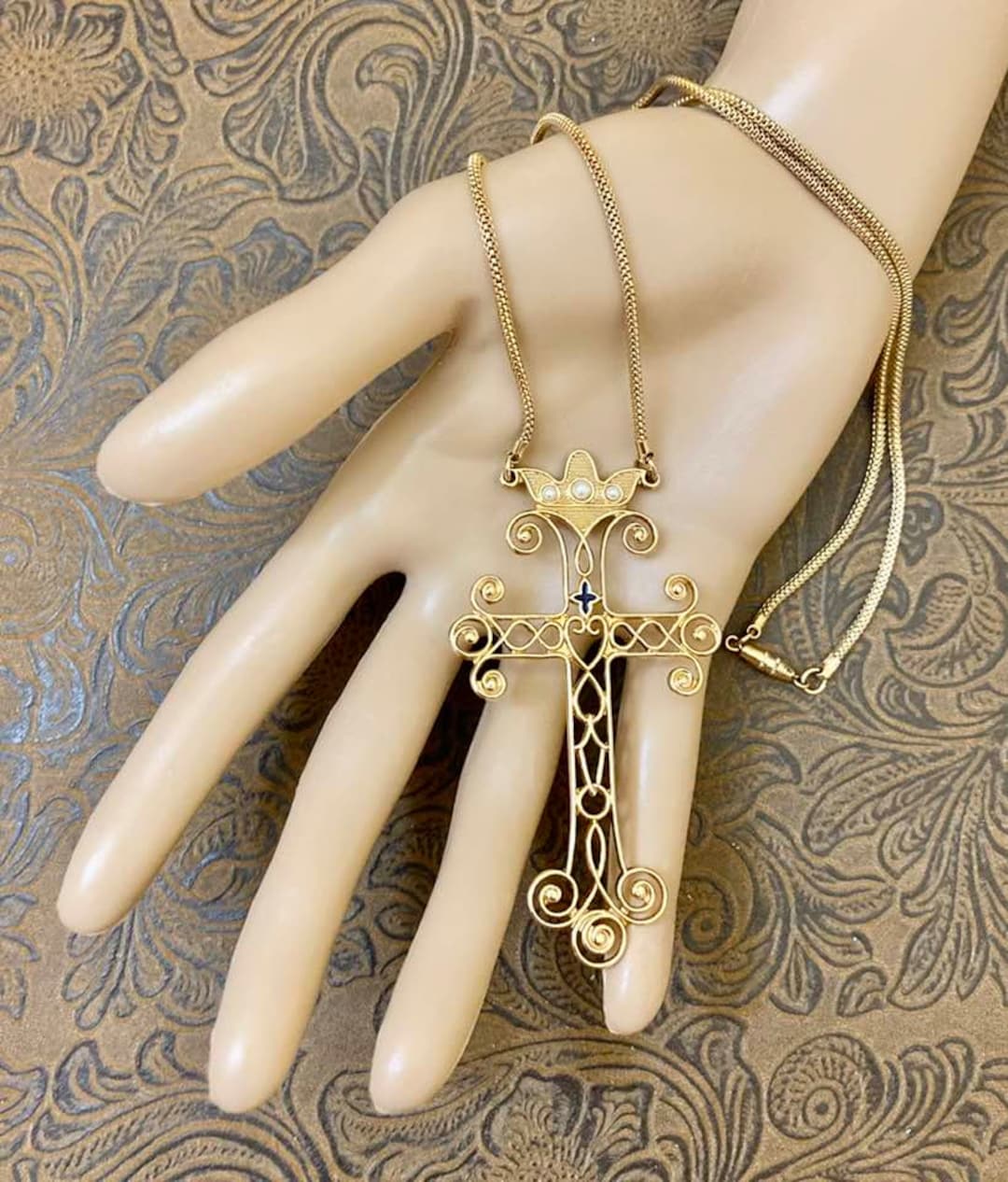 Vintage Sarah Coventry Limited Edition Cross Necklace SAR23 - Etsy