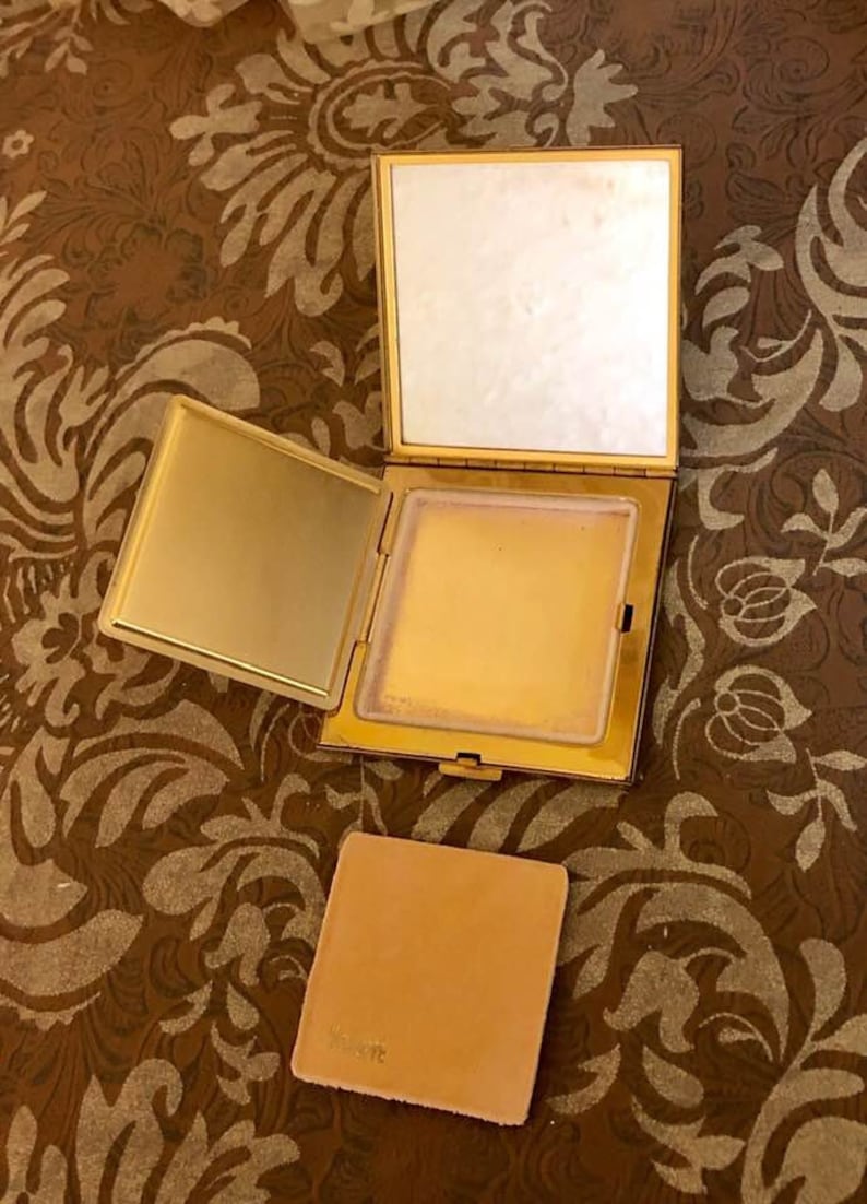 Vintage Volupte USA Powder Compact 239 - Etsy