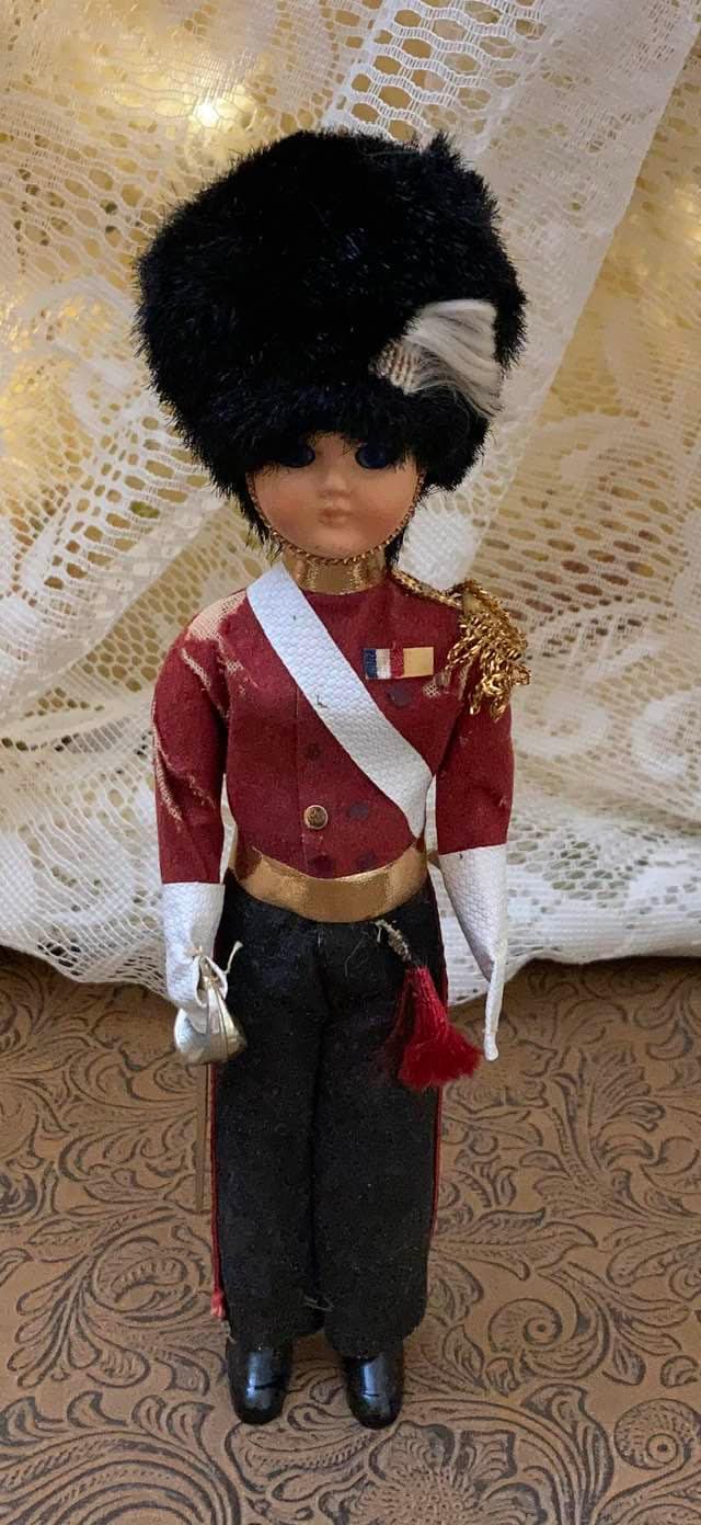 Vintage Buckingham Palace Guard Doll 1307 - Etsy