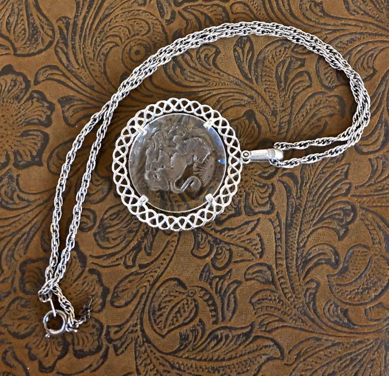 Vintage Crown Trifari Lion Intaglio Necklace 681 - Etsy