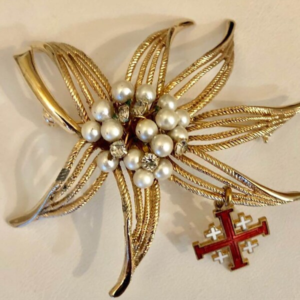 Repurposed Vintage Brooches - Etsy