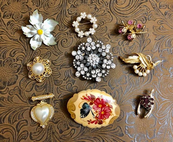 Vintage Assortment Brooches 180 Etsy