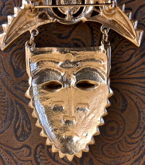 Vintage AVON Tribal Mask Brooch 155 - Gem