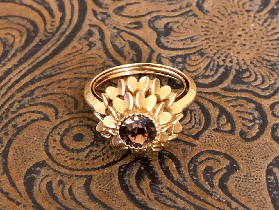 Vintage AVON Ring - Etsy