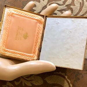 Vintage Sam Fink Company Fifth Avenue Compact 238 - Etsy