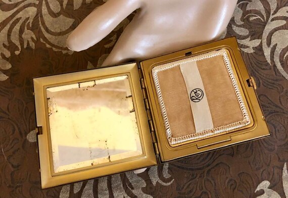 Vintage Rex Powder Compact 241 - Gem
