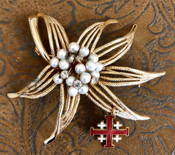 Repurposed Vintage Brooch with Cross 617 - Gem