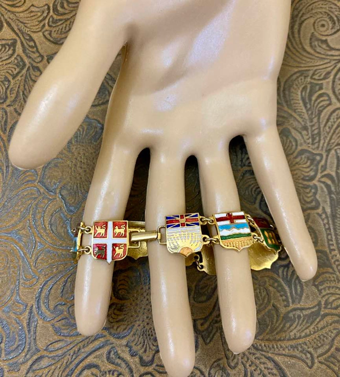 Vintage Canadian Provinces Bracelet 756 - Etsy