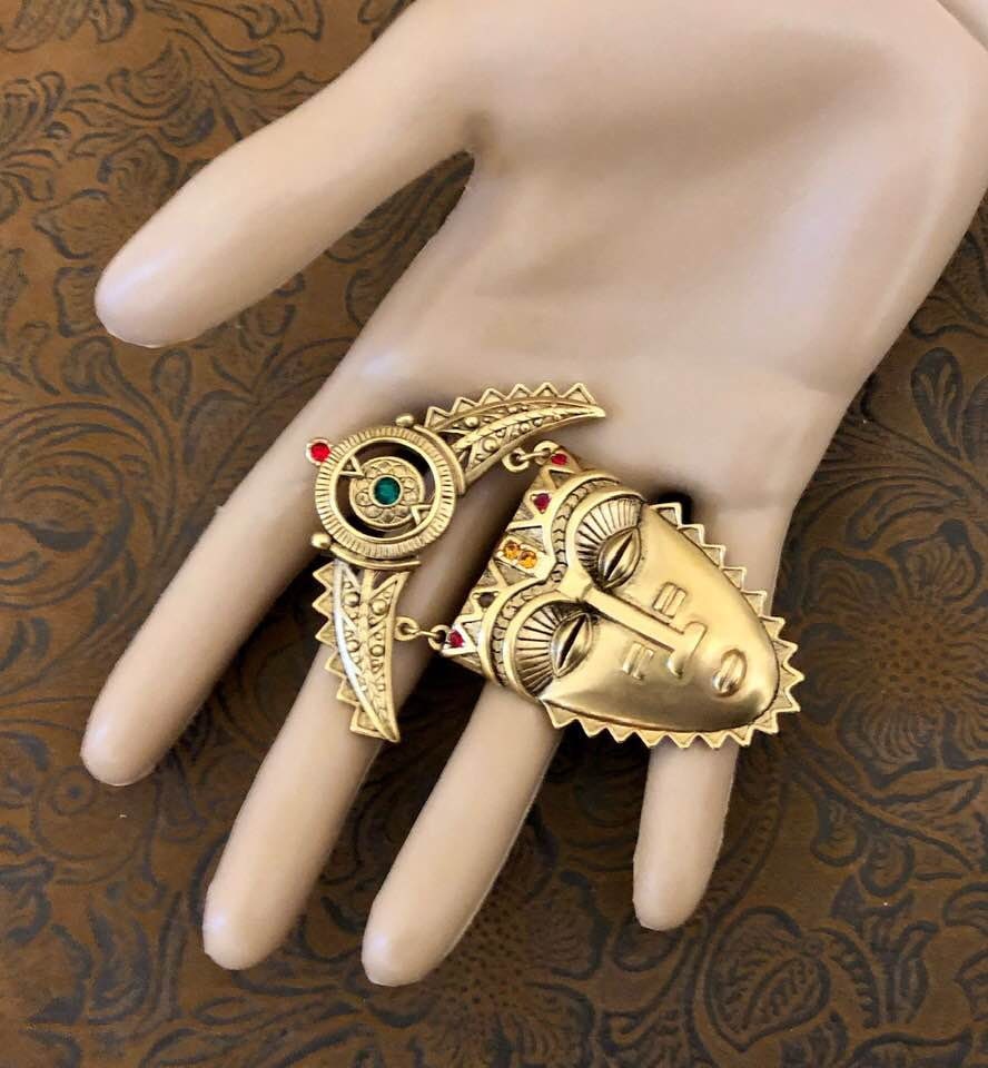Vintage AVON Tribal Mask Brooch 155 - Etsy