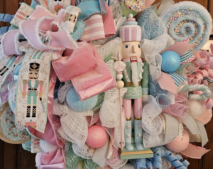 Nutcracker Wreath - Nutcracker Candy Christmas, Nutcracker Decorations ...