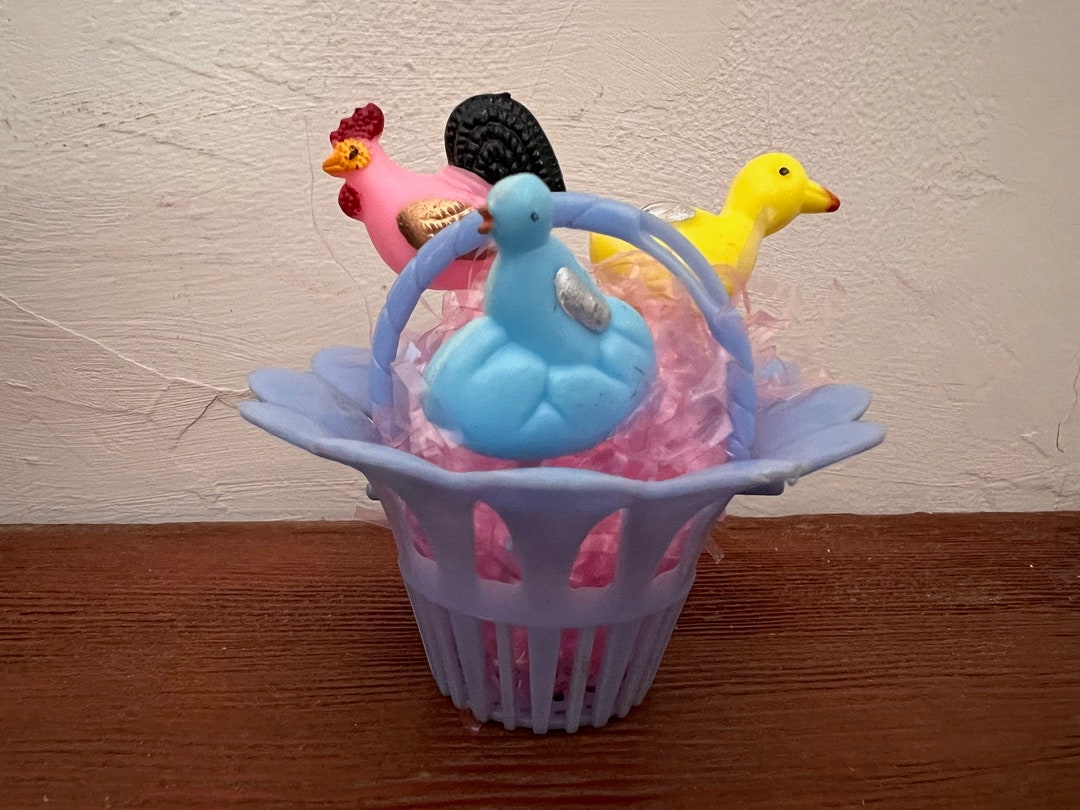 Vintage Hard Plastic 1950s Easter Basket W/3 Vintage Cupcake Picks - Etsy