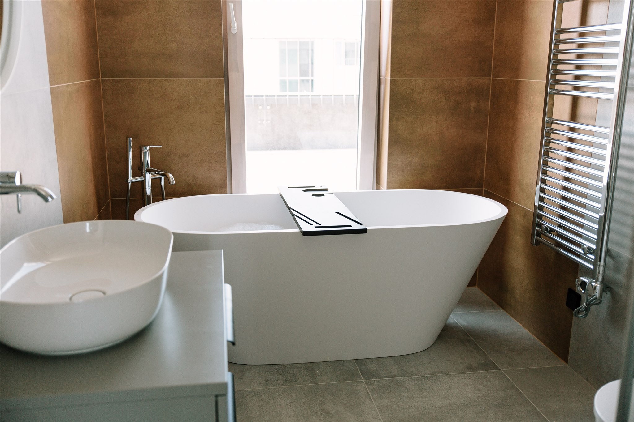 Scandinavian Wooden Bath Caddy Black, Bathtub Tray With Wine Holder ...