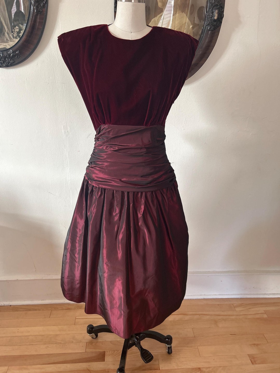 1980’s Red Velvet and Crepe Party Dress - Etsy Canada