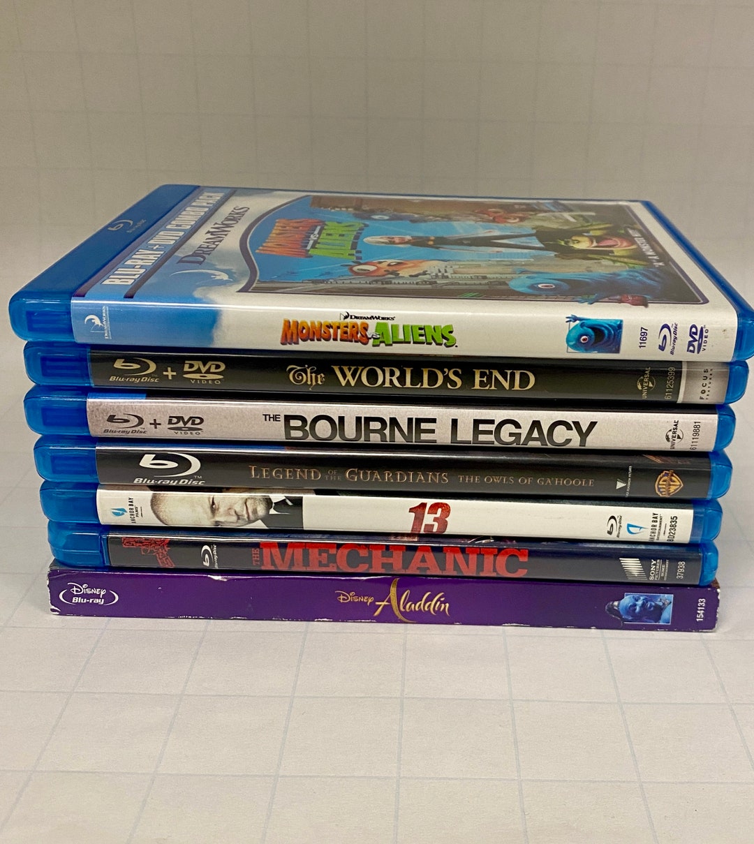 Lot of 7 Blu Ray Movies 13 Aladdin Monsters V. Aliens Bourne Legacy ...
