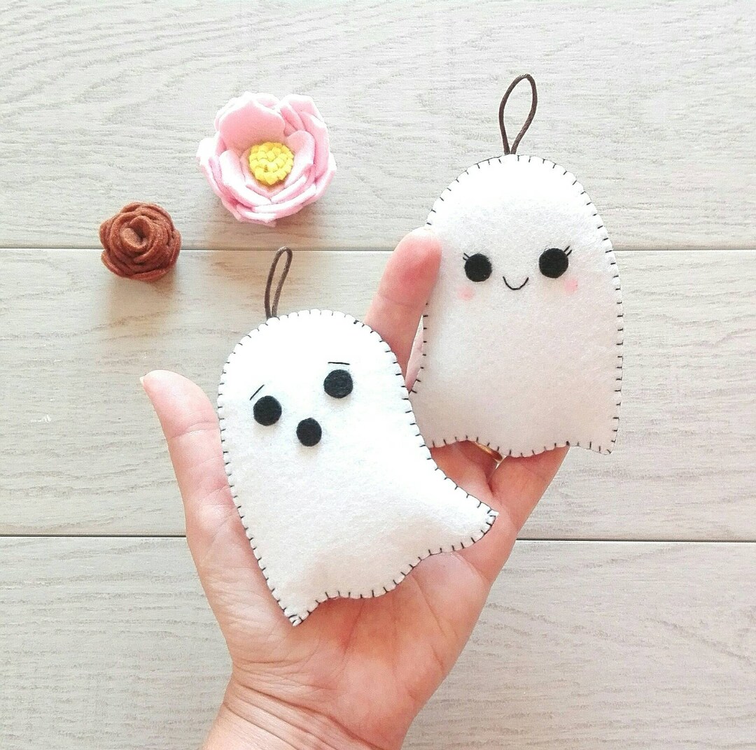 Ghosts for Halloween in Felt - Etsy