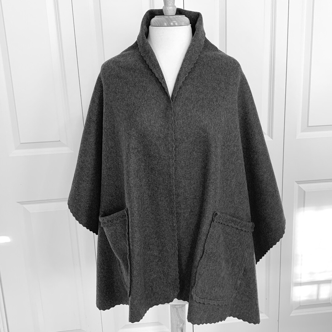 Adult Shawl Wrap Fleece With Pockets, Rich Charcoal Heather, Fits Most ...