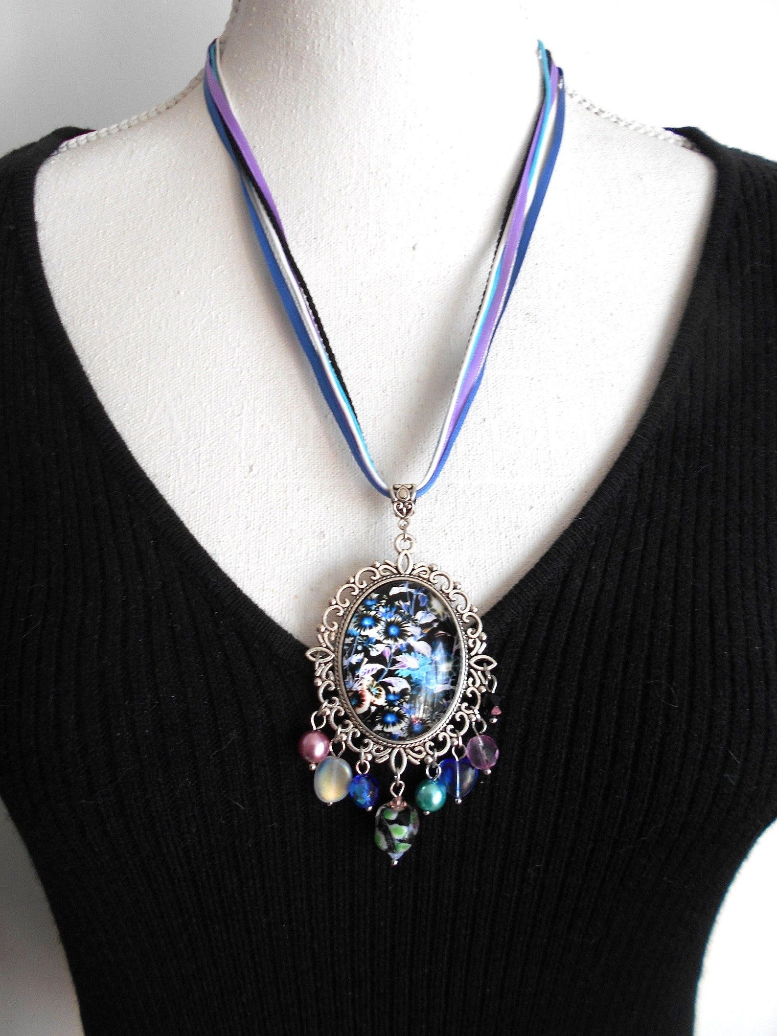 Collier grand pendentif ovale monté sur rubans et cordons avec | Etsy