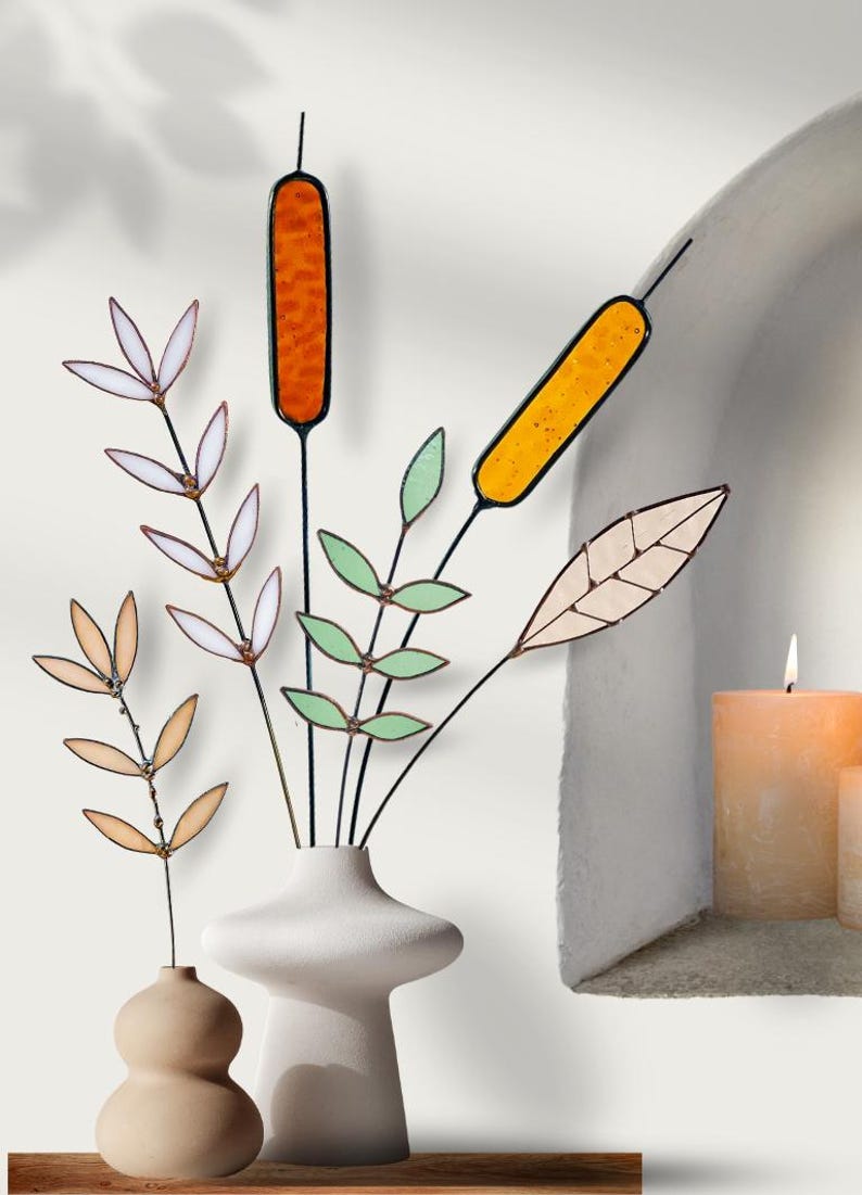 Set di tife in vetro colorato ambrato: decorazioni floreali fatte a ...