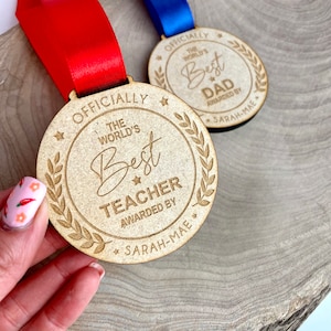 Father’s Day Gift - World’s Best Dad Medal Novelty Award Gift - for Him ...