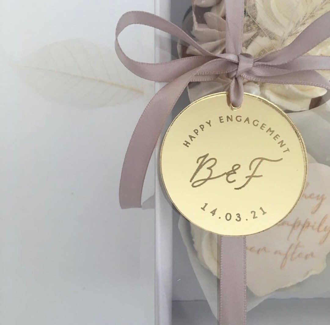 Personalised Treat Box Circluar Tag - Cupcake Cake Topper - Mirrored ...