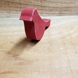 Red Sitting Wood Bird Decoration - Etsy