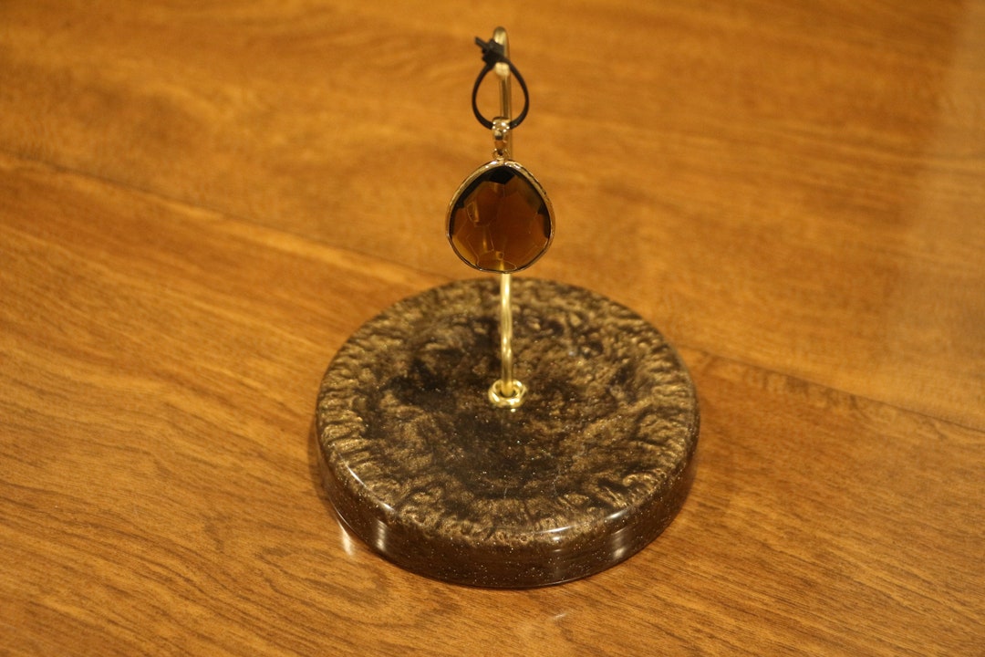 BS231 – 4 Inch Diameter Display Stand Made From MAS Deep Pour Epoxy ...