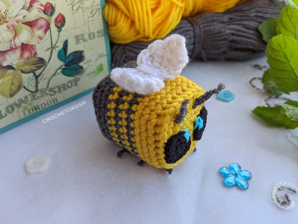 Minecraft Bee CROCHET PATTERN Amigurumi Bee Bee Crochet - Etsy