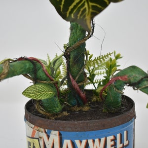 Deluxe Baby Audrey II Replica Prop Display From little - Etsy UK